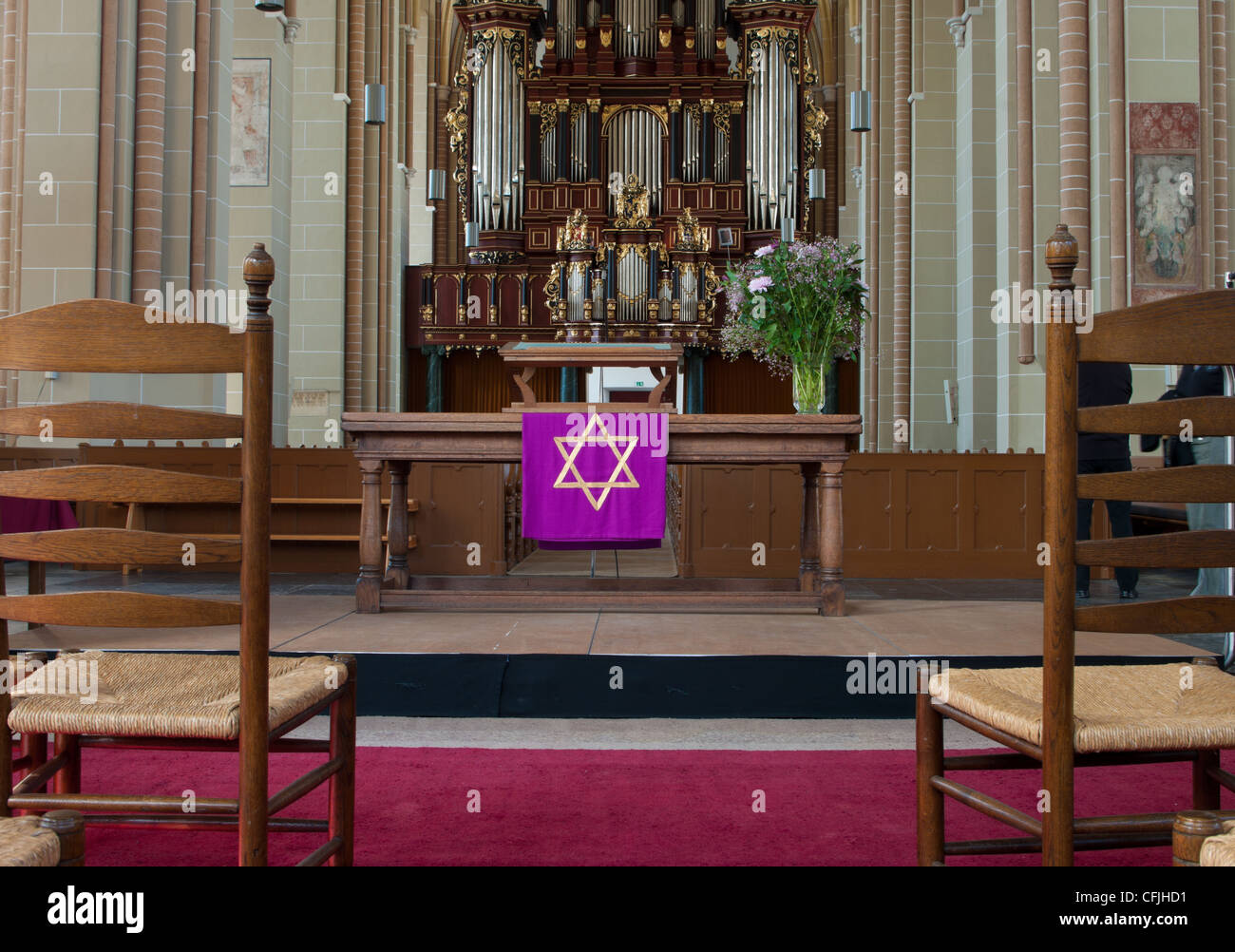 purple carpet with star of david on an altar Stock Photo - Alamy