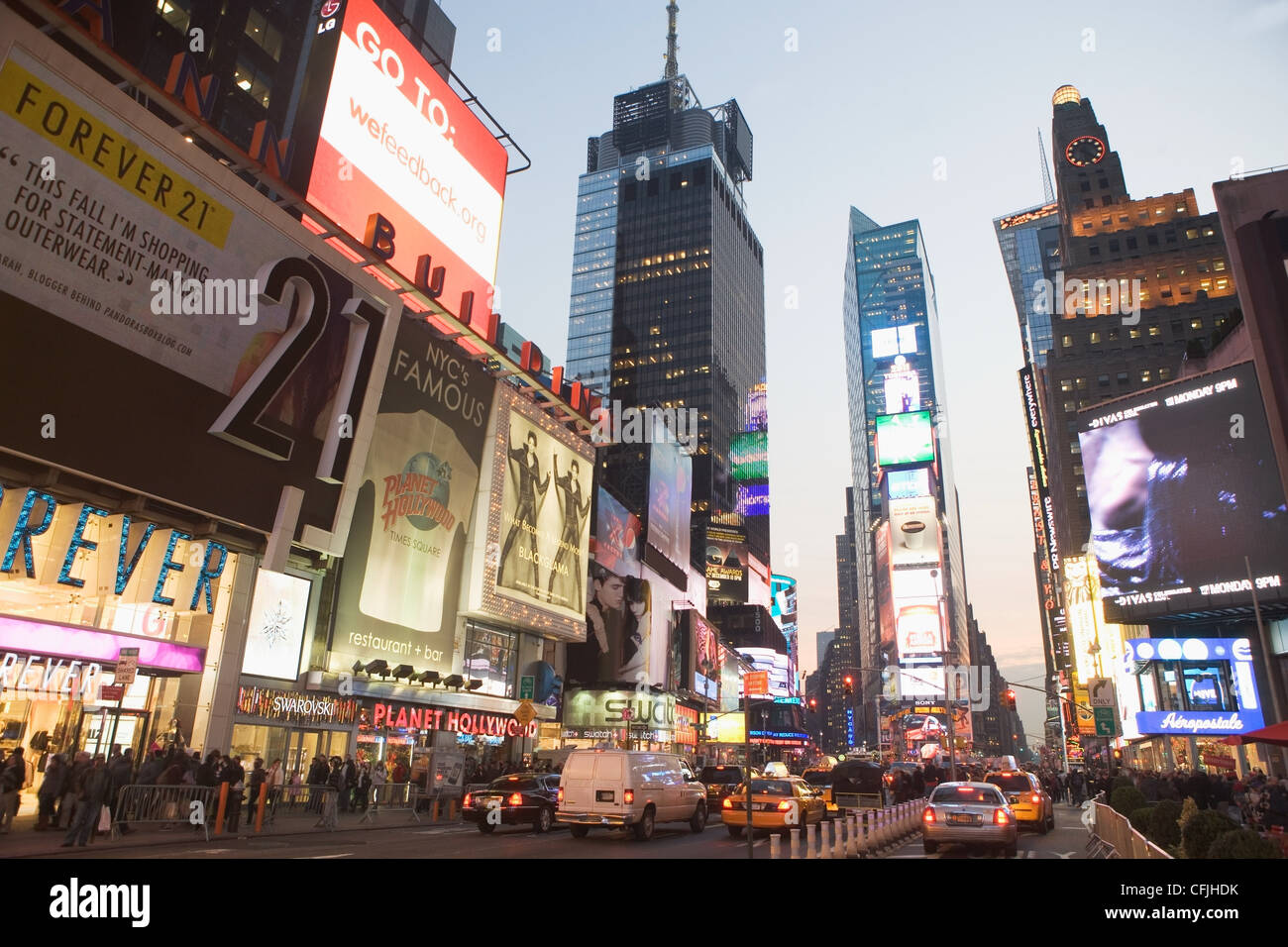 Times square shop sign hi-res stock photography and images - Alamy