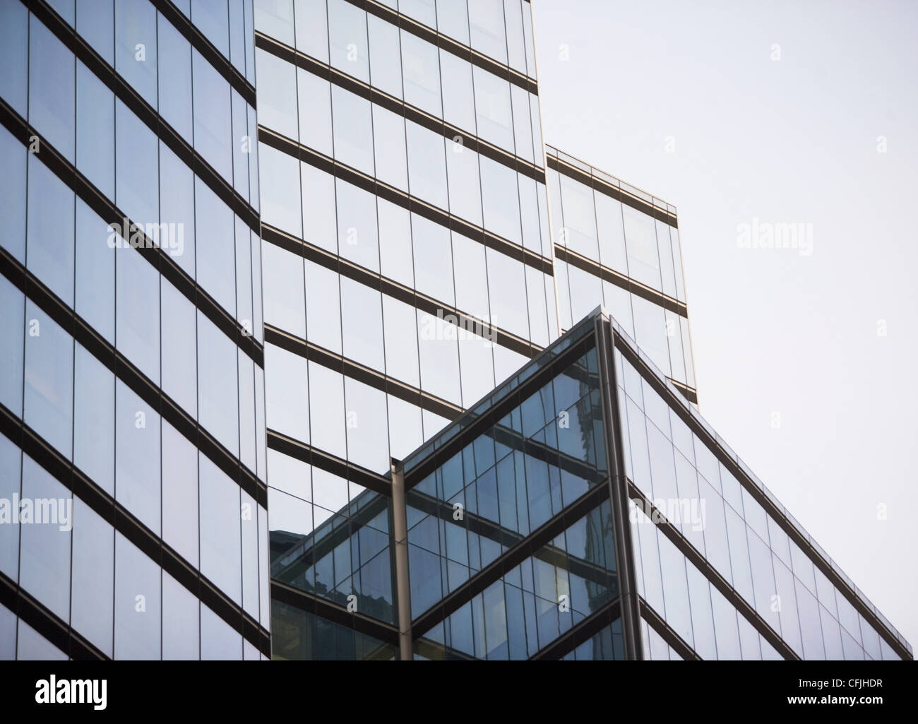 Office buildings hi-res stock photography and images - Alamy