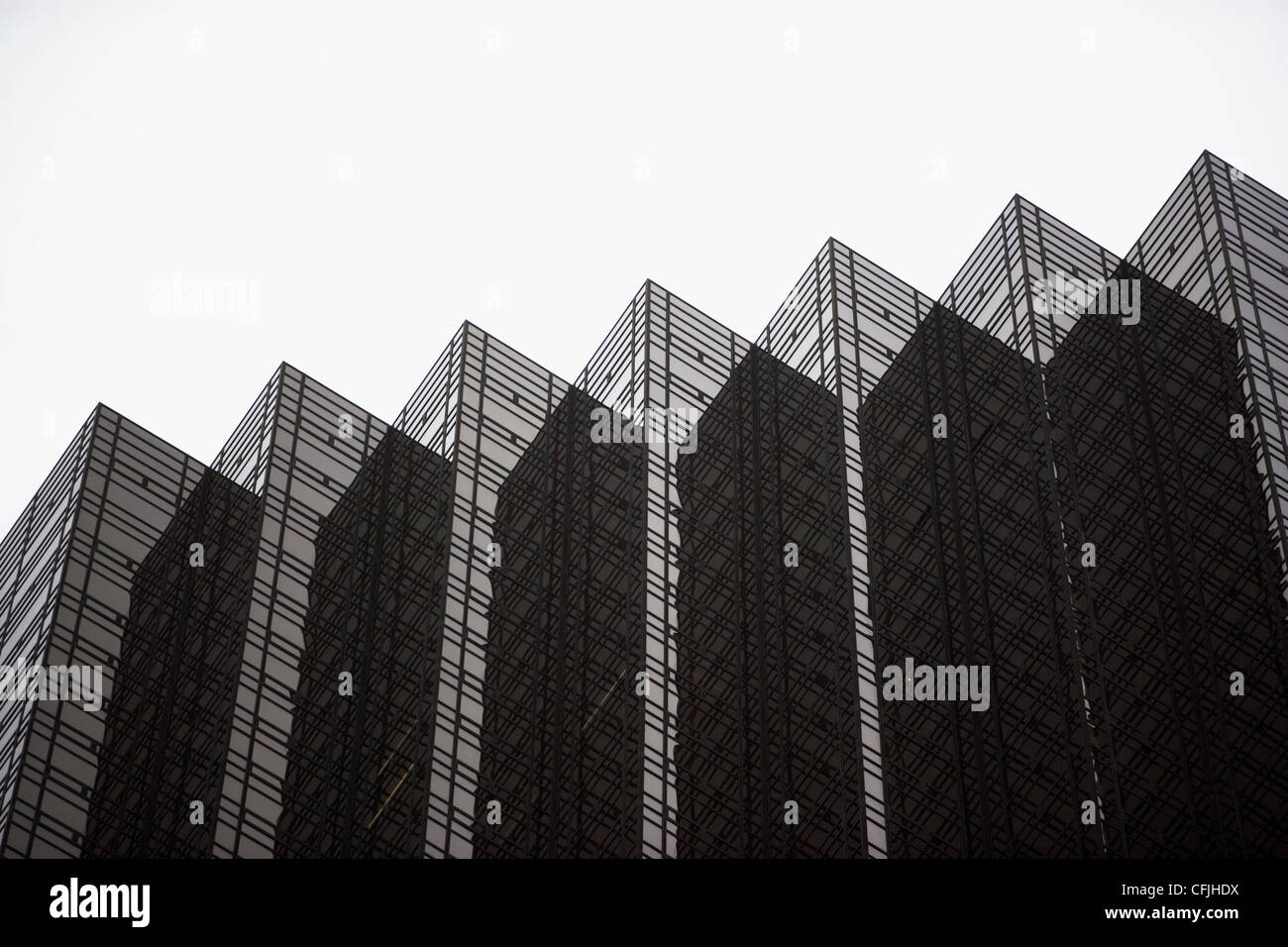 Reflective building, New York City, USA Stock Photo - Alamy