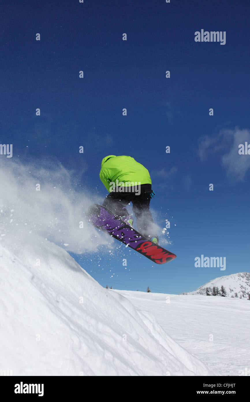 Ski in mid air hi-res stock photography and images - Alamy