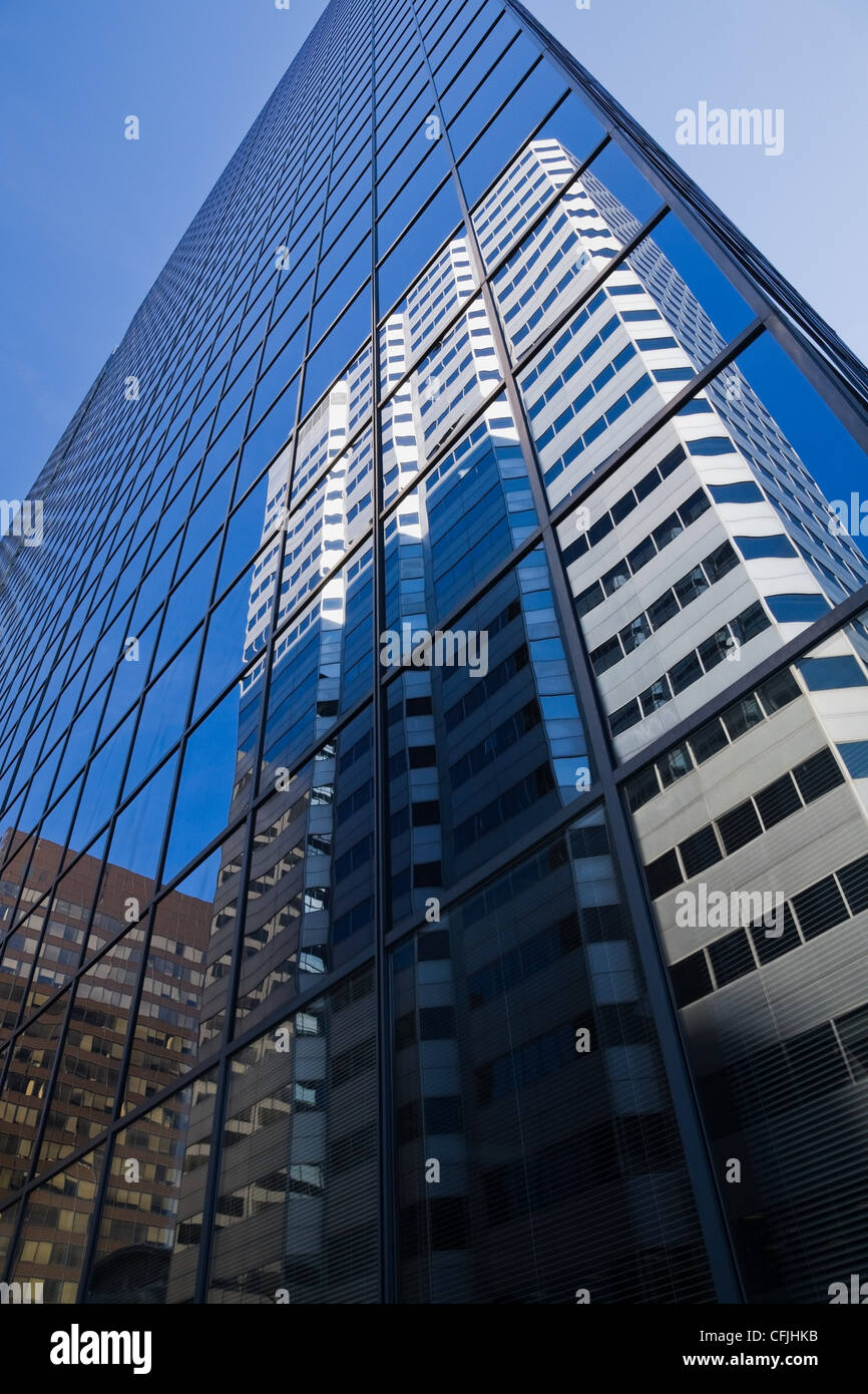 The glass building hi-res stock photography and images - Alamy