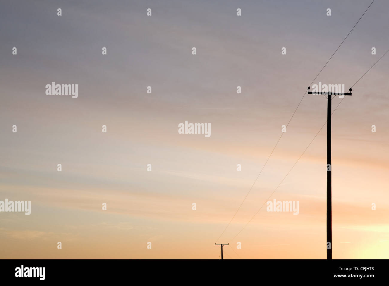 Telephone lines hi-res stock photography and images - Alamy