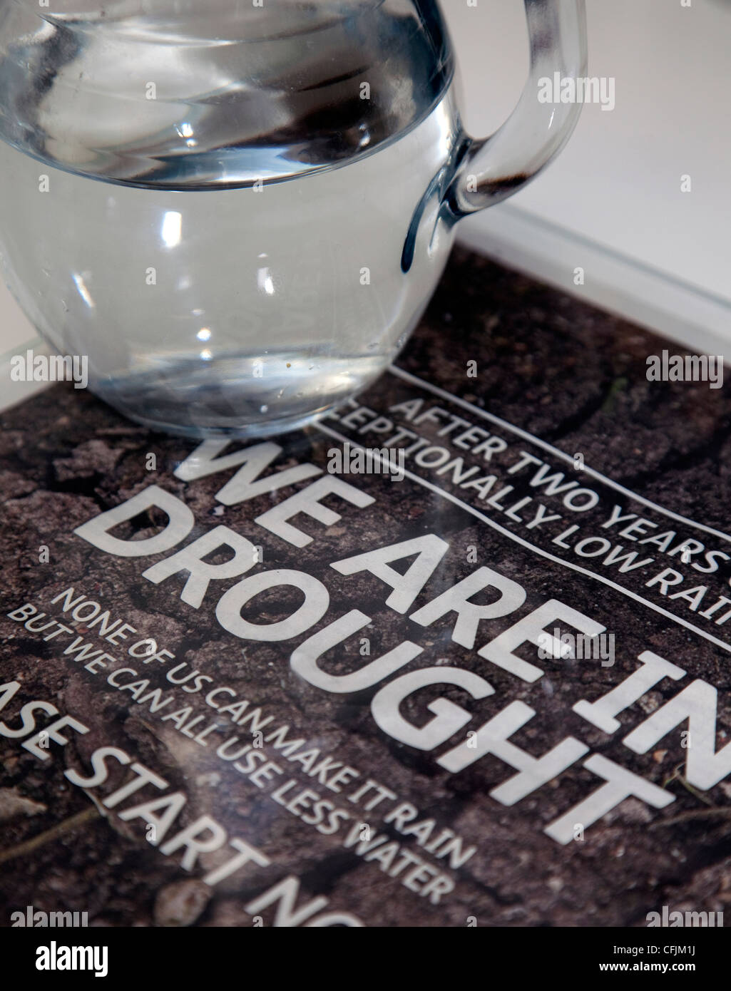 Newspaper shortage hi-res stock photography and images - Alamy