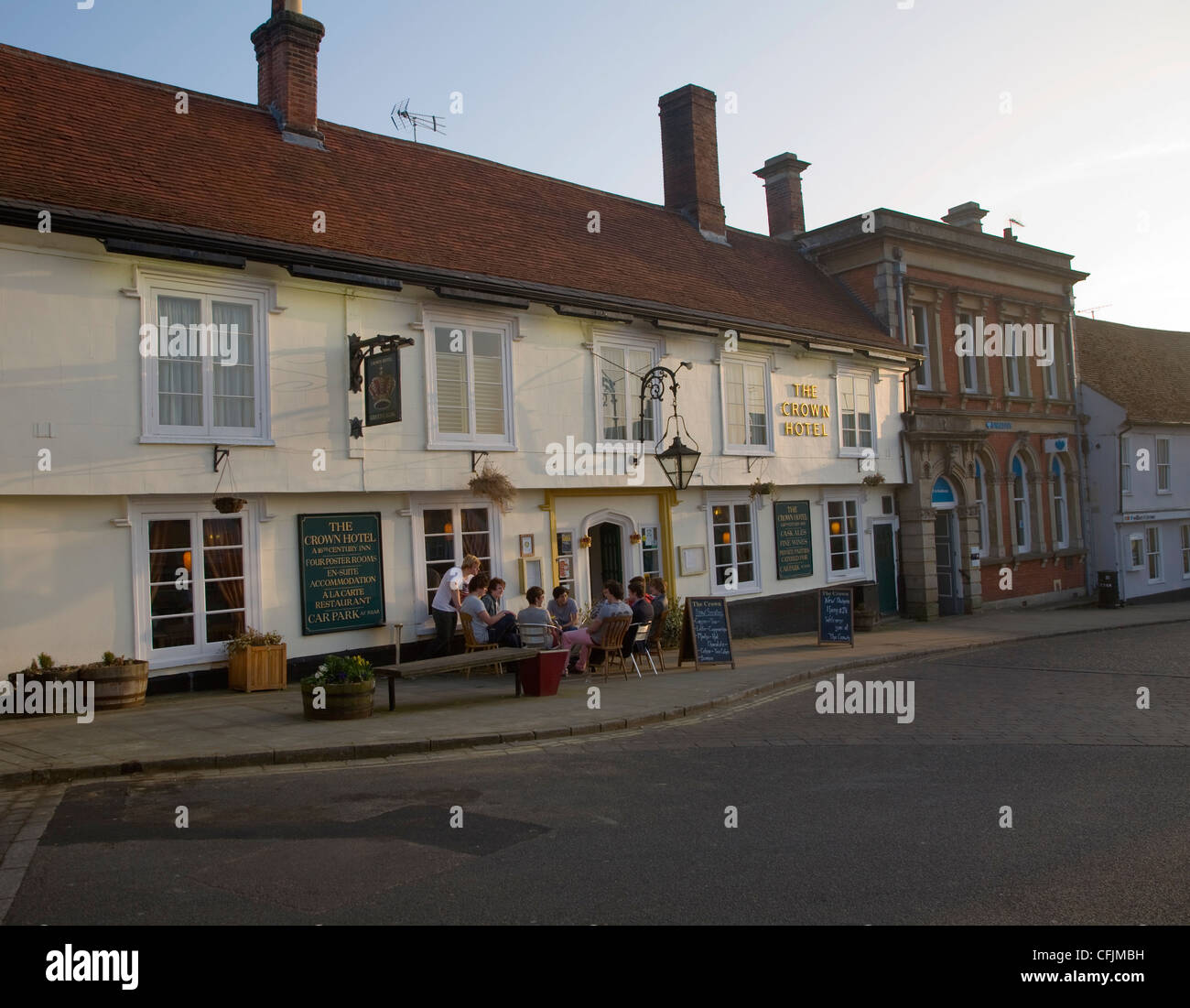 The crown hotel framlingham hi-res stock photography and images - Alamy