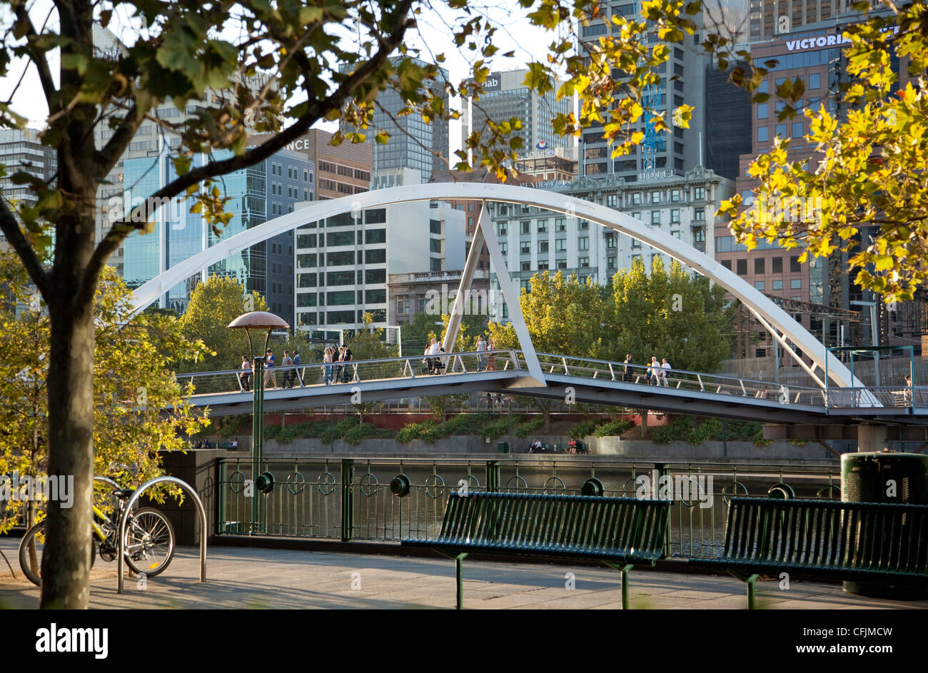 Southgate footbridge over Yarra River, Melbourne, Victoria, Australia ...