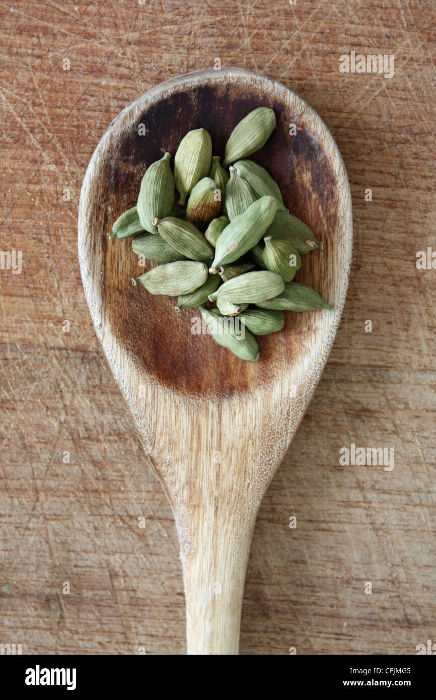 Cardamom hi-res stock photography and images - Alamy