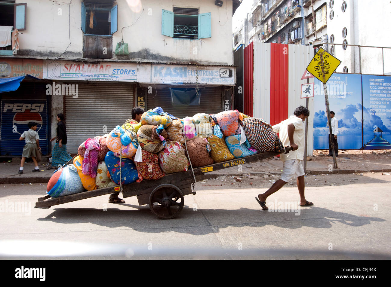 Laundrymen (dhobi wallahs), Mumbai, India, Asia Stock Photo - Alamy