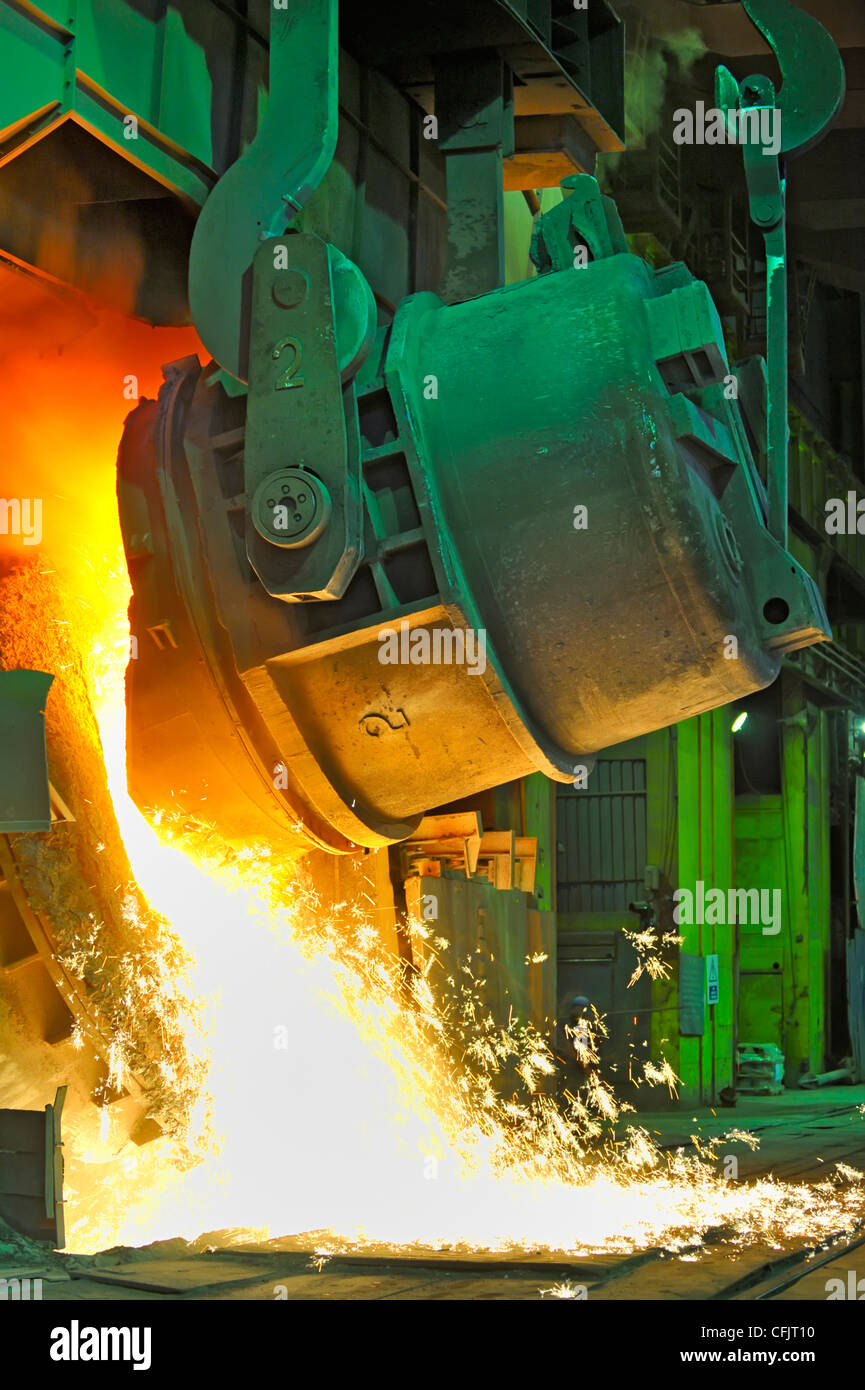 Smelting iron molten hi-res stock photography and images - Alamy