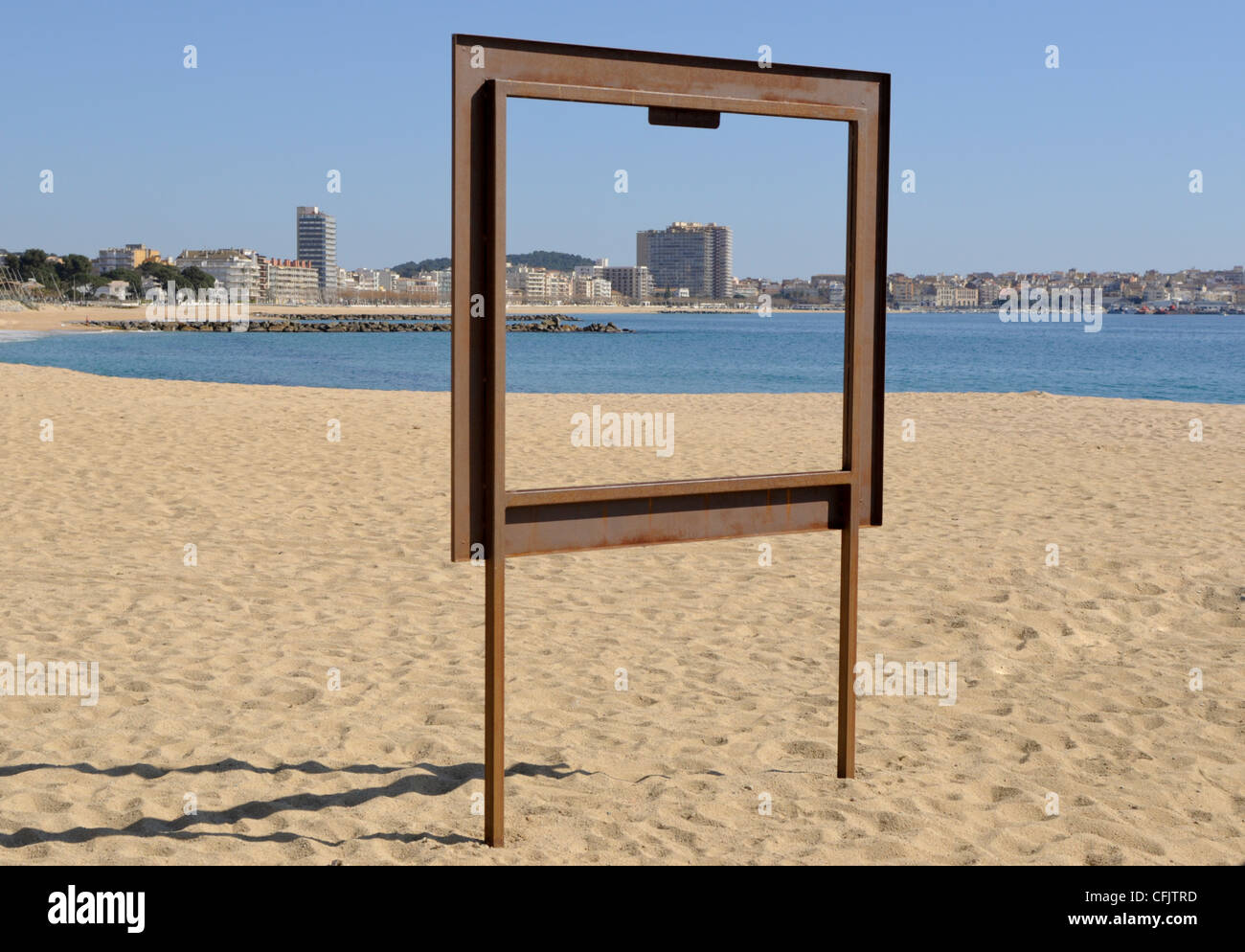A beach scene on the Costa Brava Stock Photo - Alamy