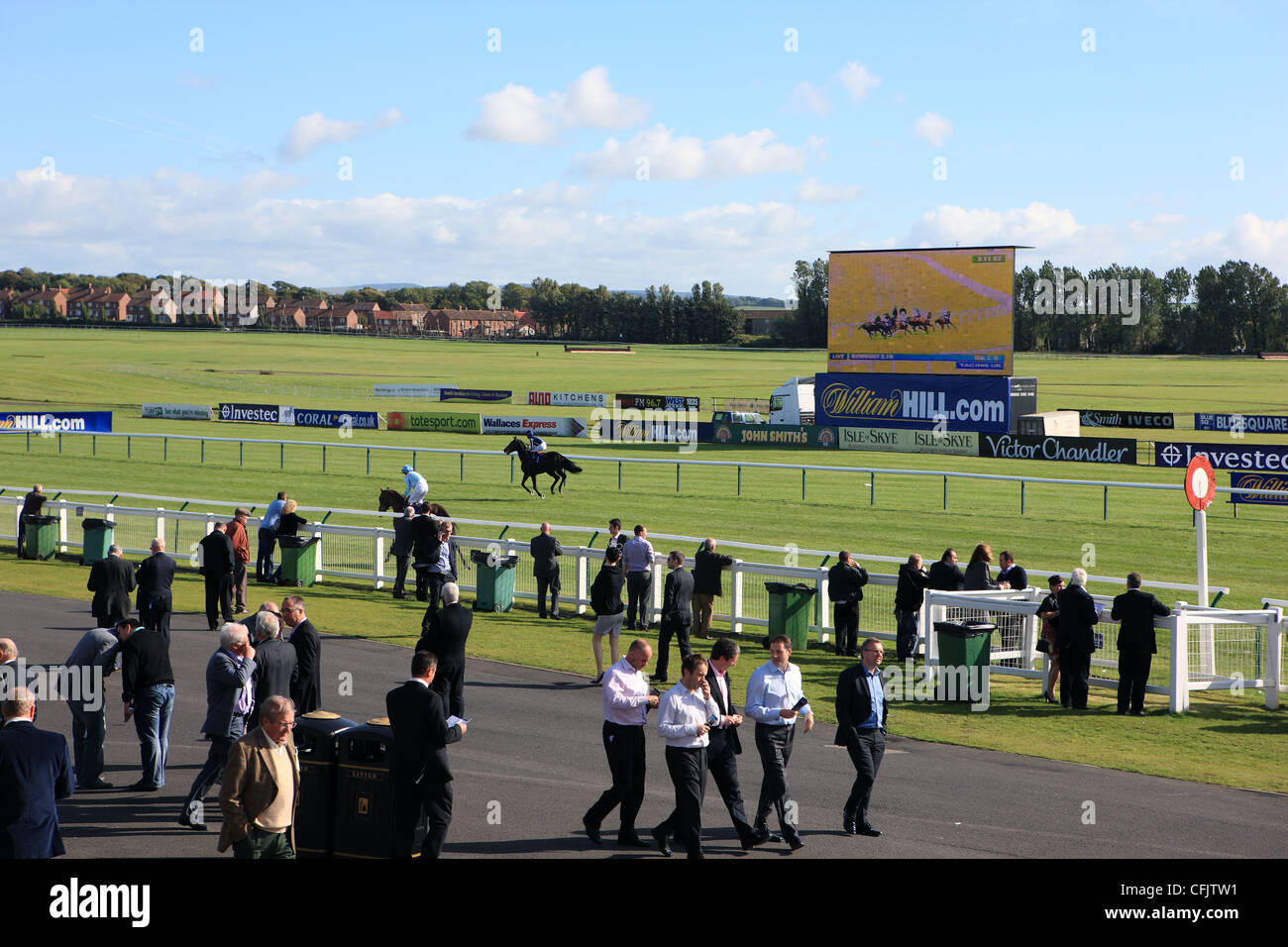 Horse racing ground hi-res stock photography and images - Alamy