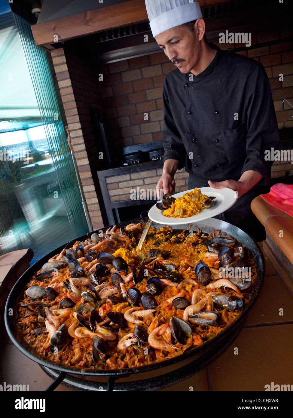 Spanish food restaurant hi-res stock photography and images - Alamy