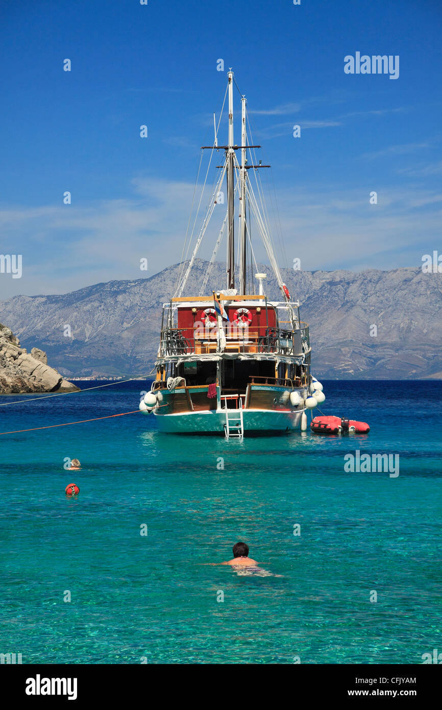 Cruise ship in Divna bay, Peljesac peninsula, Croatia Stock Photo - Alamy