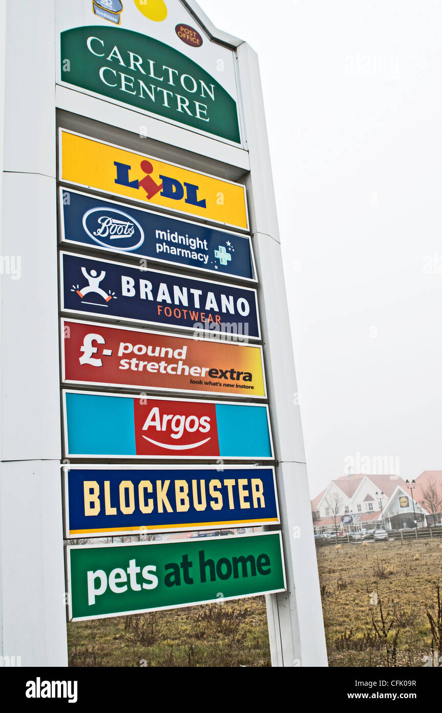 Retail park sign uk hi-res stock photography and images - Alamy