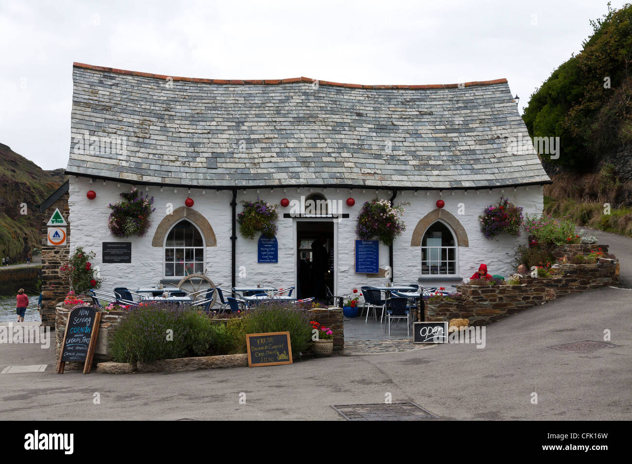 Boscastle restaurant cornwall hi-res stock photography and images - Alamy