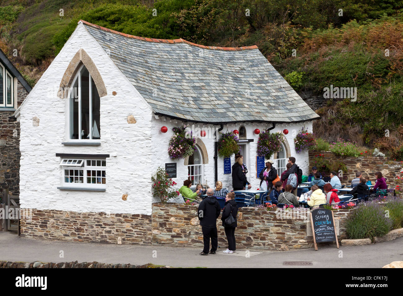 Boscastle restaurant cornwall hi-res stock photography and images - Alamy