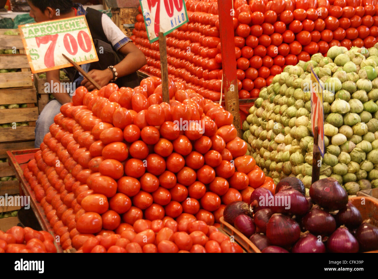 Pyramid of bright red tomatoes, Merced Market, Mexico City, Mexico ...