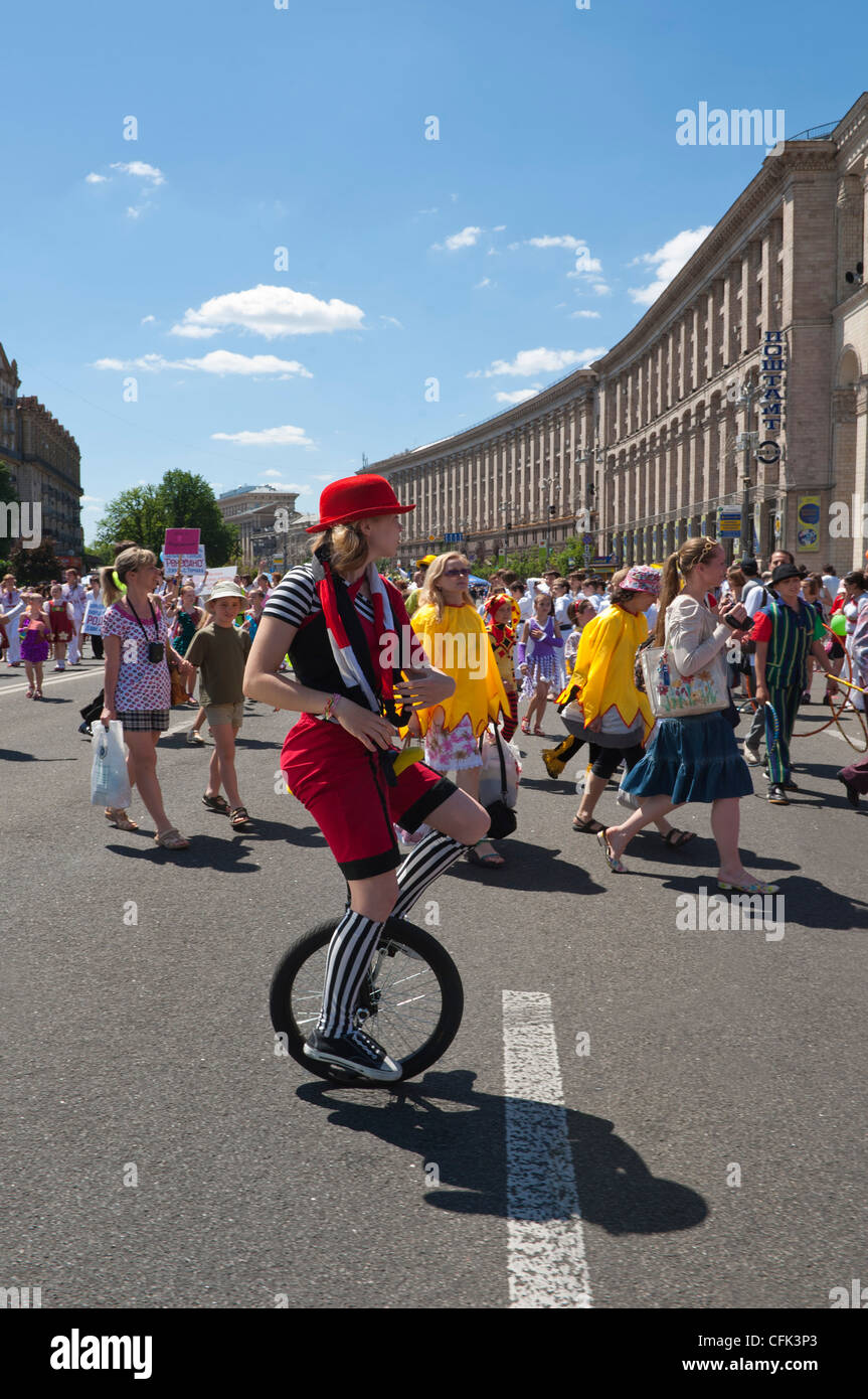 Ukrainean Children's Day Parade in Khreschatyk Street, Kiev, Ukraine ...