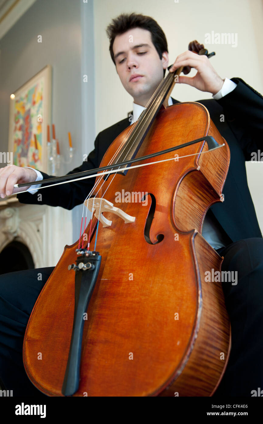 Verticalhandsome hi-res stock photography and images - Alamy