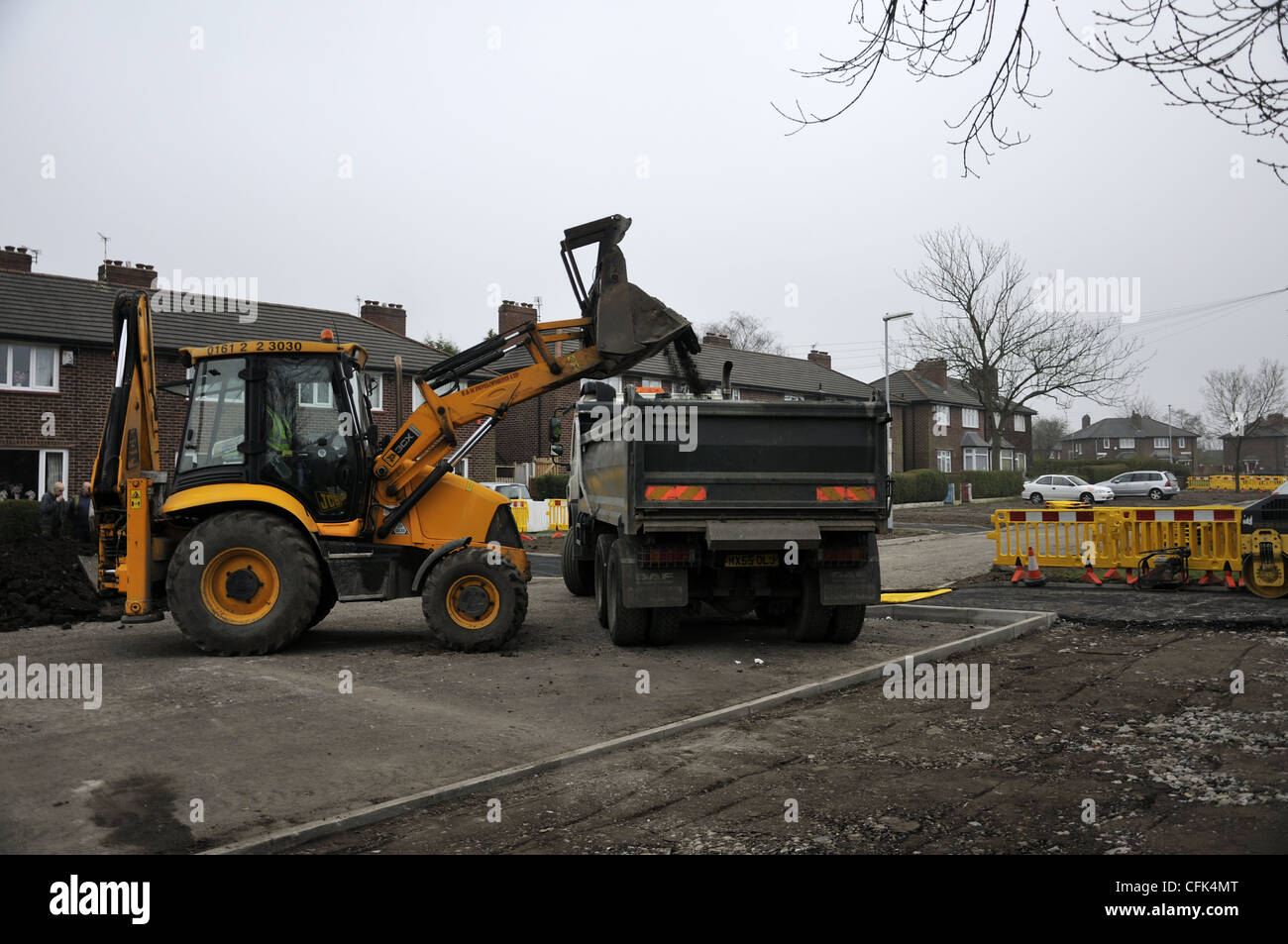 Tipper lorry hi-res stock photography and images - Alamy