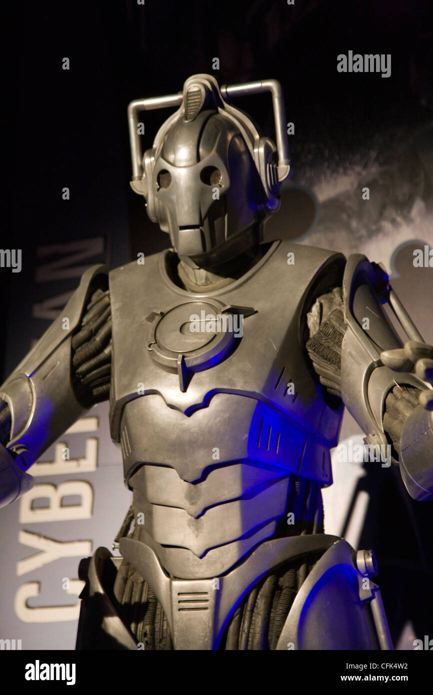 Doctor Who Cyberman Face