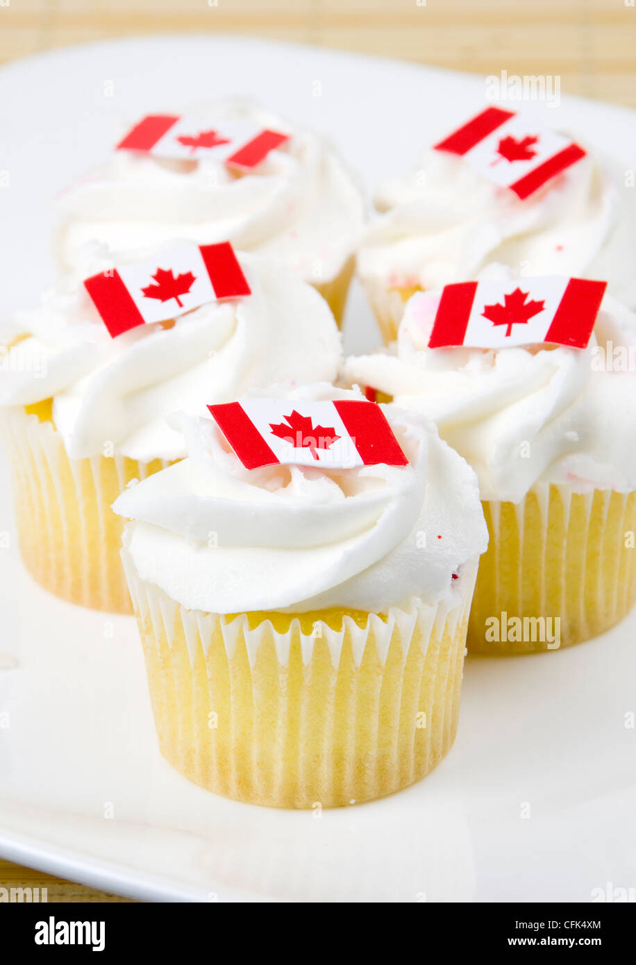 Cup cakes with Canadian flag on top of icing Stock Photo - Alamy