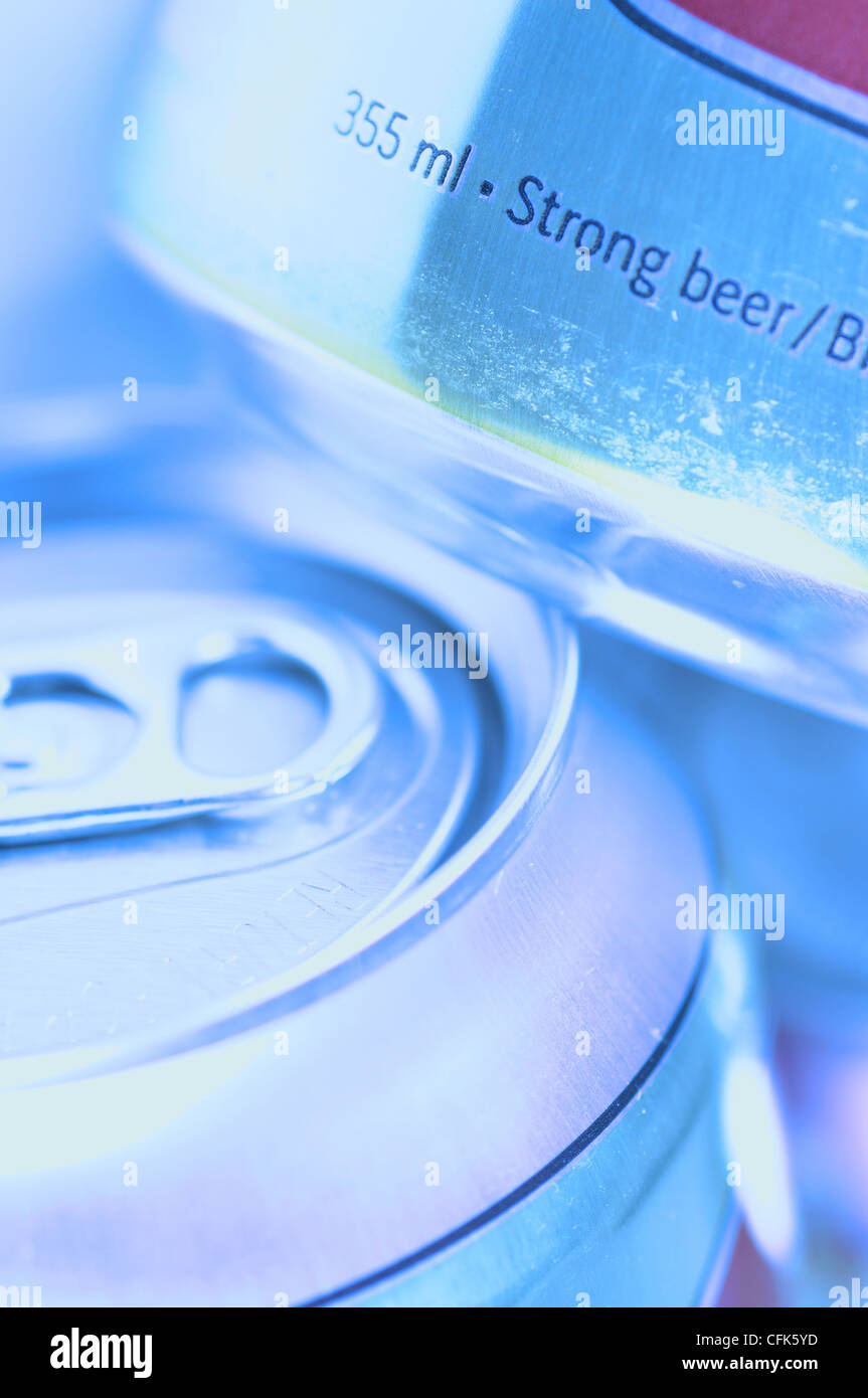 Blue beer can hi-res stock photography and images - Alamy
