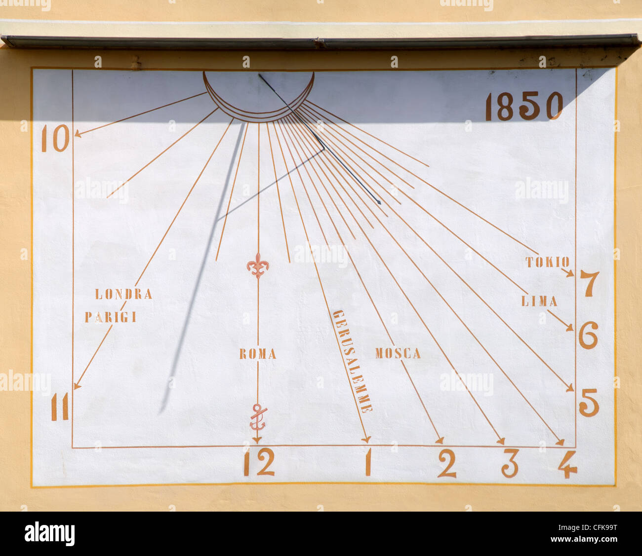 Sundial in the square in the village of Camogli Stock Photo - Alamy