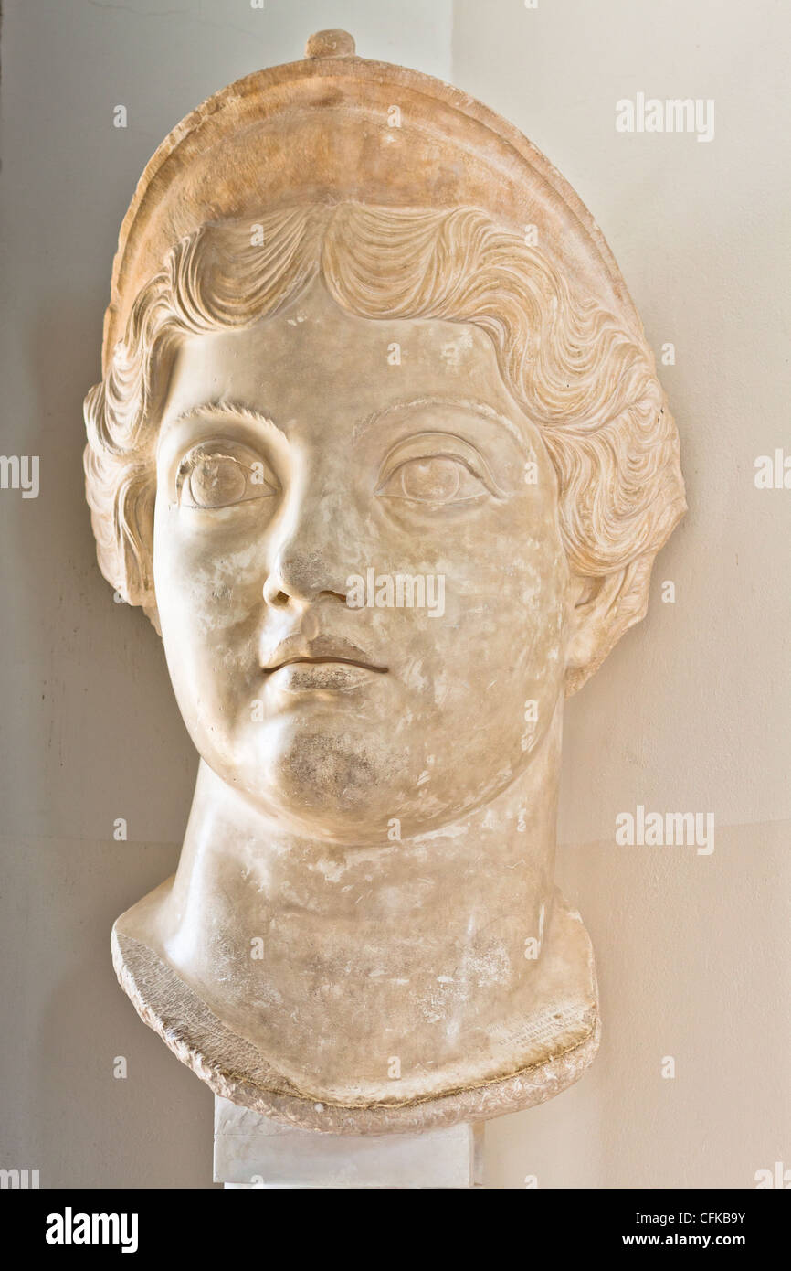 Female head sculpture ancient hi-res stock photography and images - Alamy