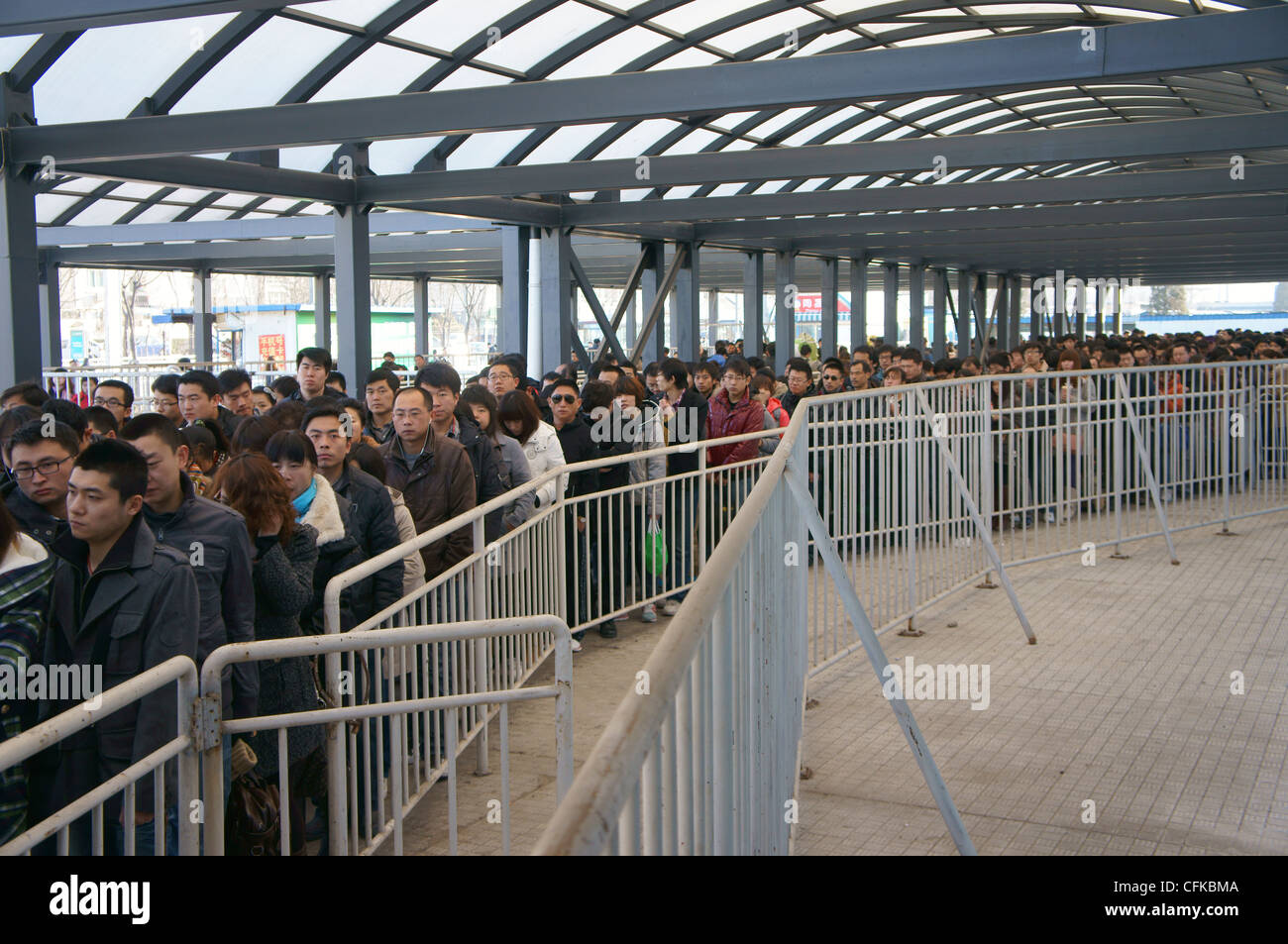 Queue chinese hi-res stock photography and images - Alamy