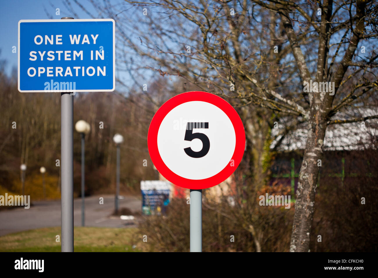 5mph one way system in operation road signs Stock Photo - Alamy