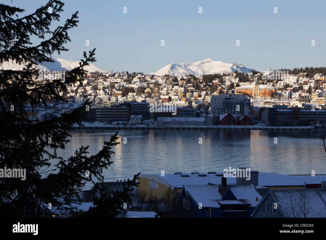 tromsoya island city of tromso Tromsø harbour boats winter arctic ...