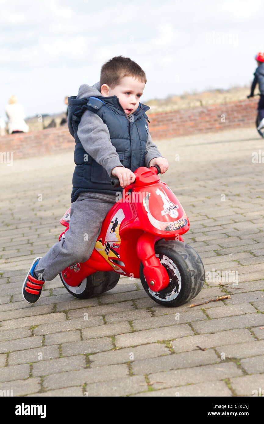 Riding first bike hi-res stock photography and images - Alamy
