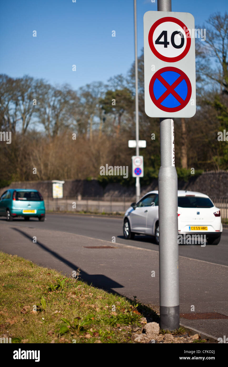 No stopping traffic road hi-res stock photography and images - Alamy