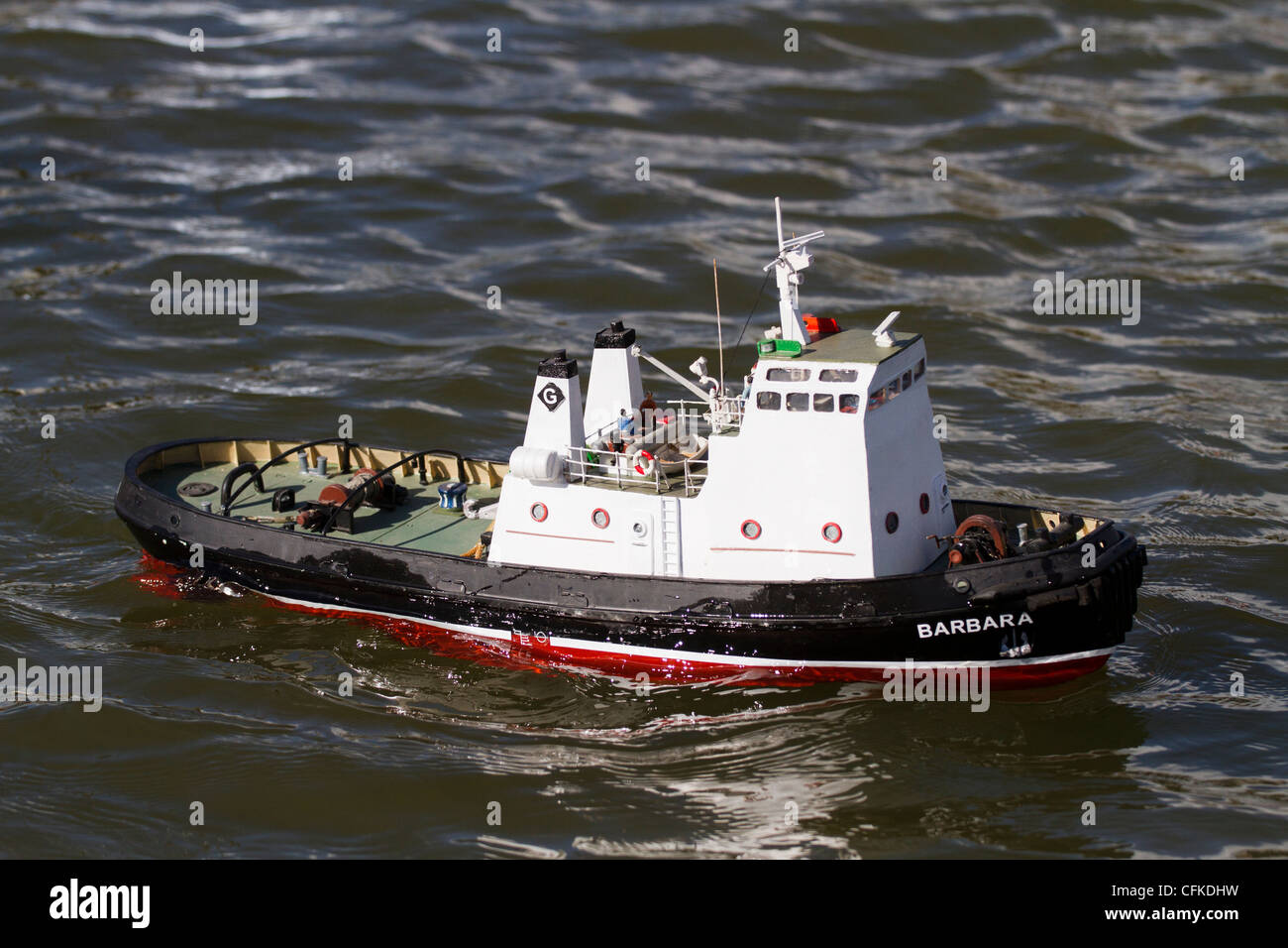 Rc model boats hi-res stock photography and images - Alamy