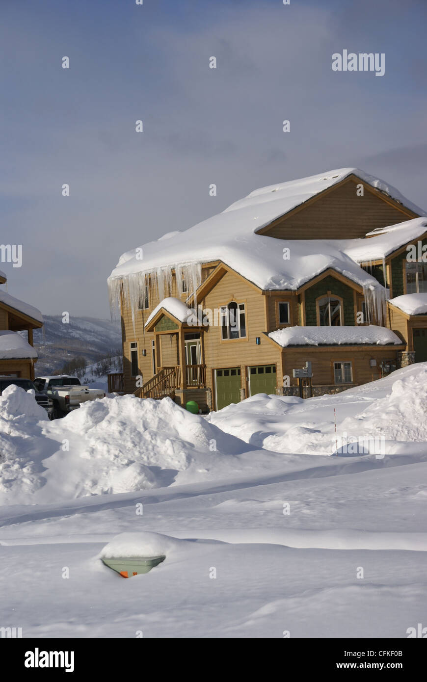 modern homes houses townhouses buildings condos winter rockies colorado ...