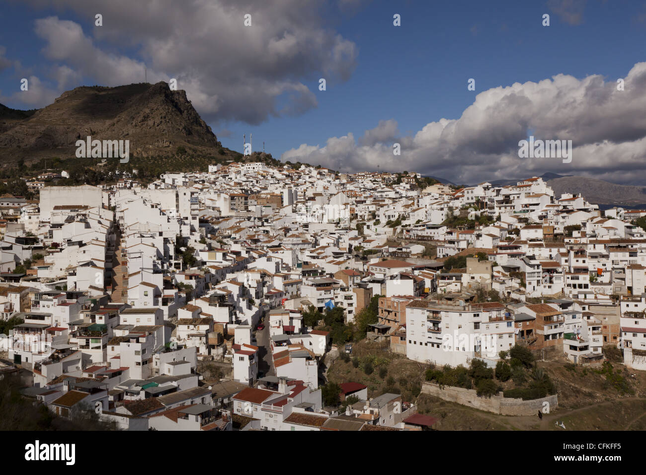 Typical Spainish white-washed village set on hillside Alora, Andalucia ...