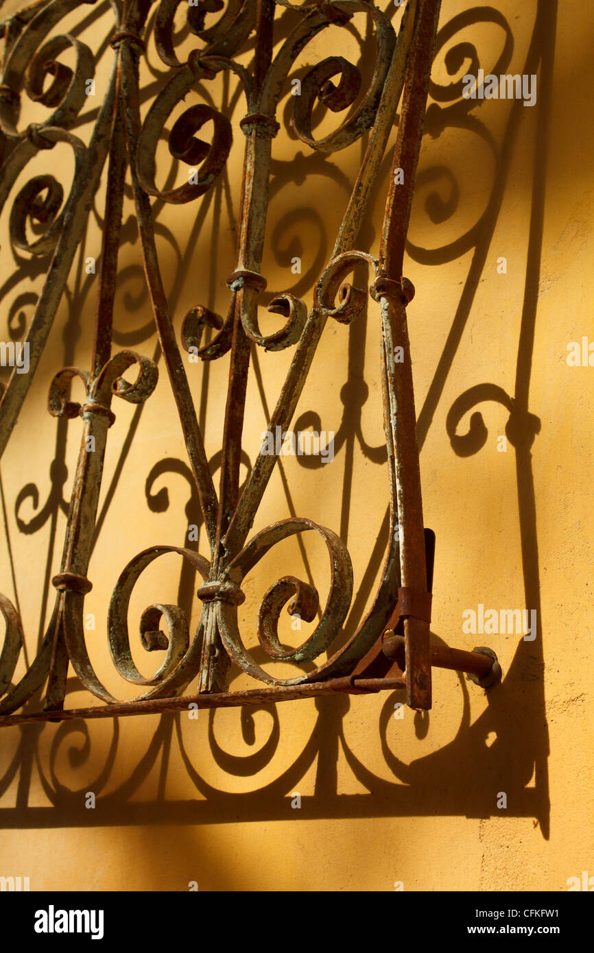 Wrought iron pattern hi-res stock photography and images - Alamy