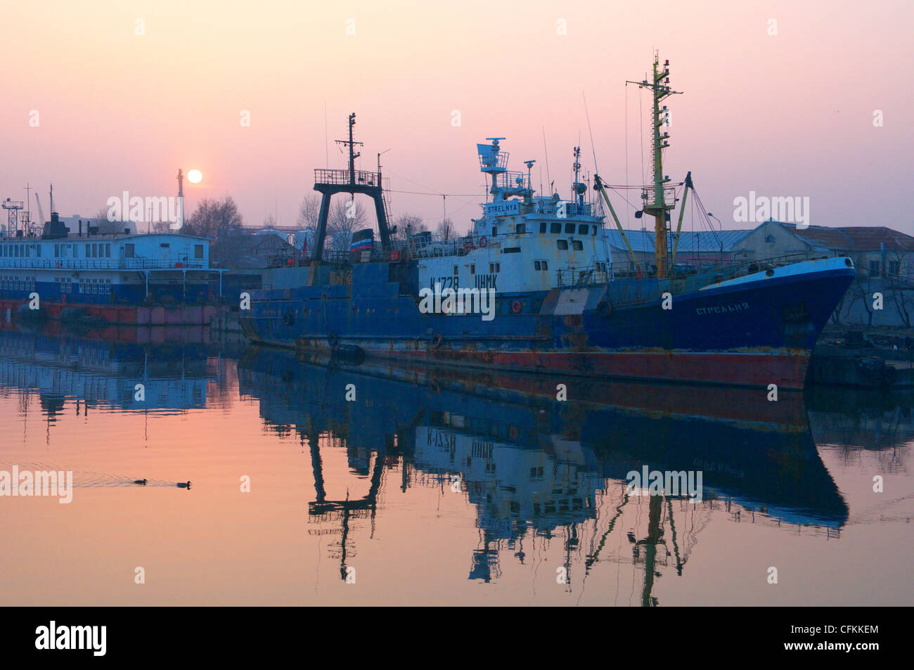 Kaliningrad port hi-res stock photography and images - Alamy