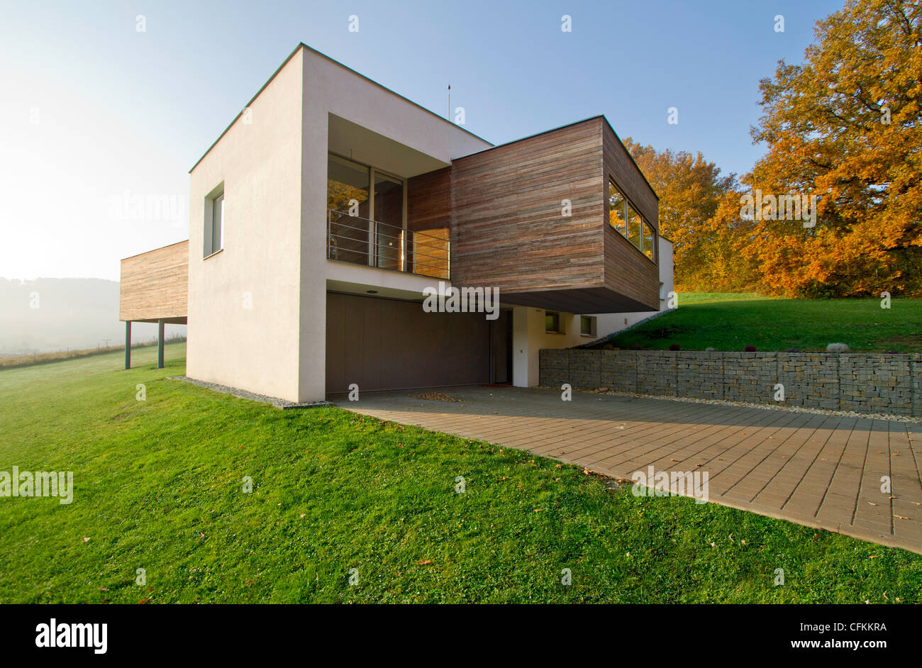 Modern house in countryside Stock Photo - Alamy