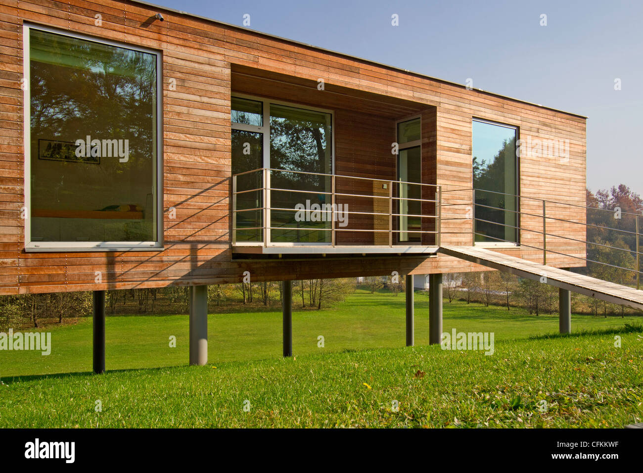 Modern house in countryside Stock Photo - Alamy