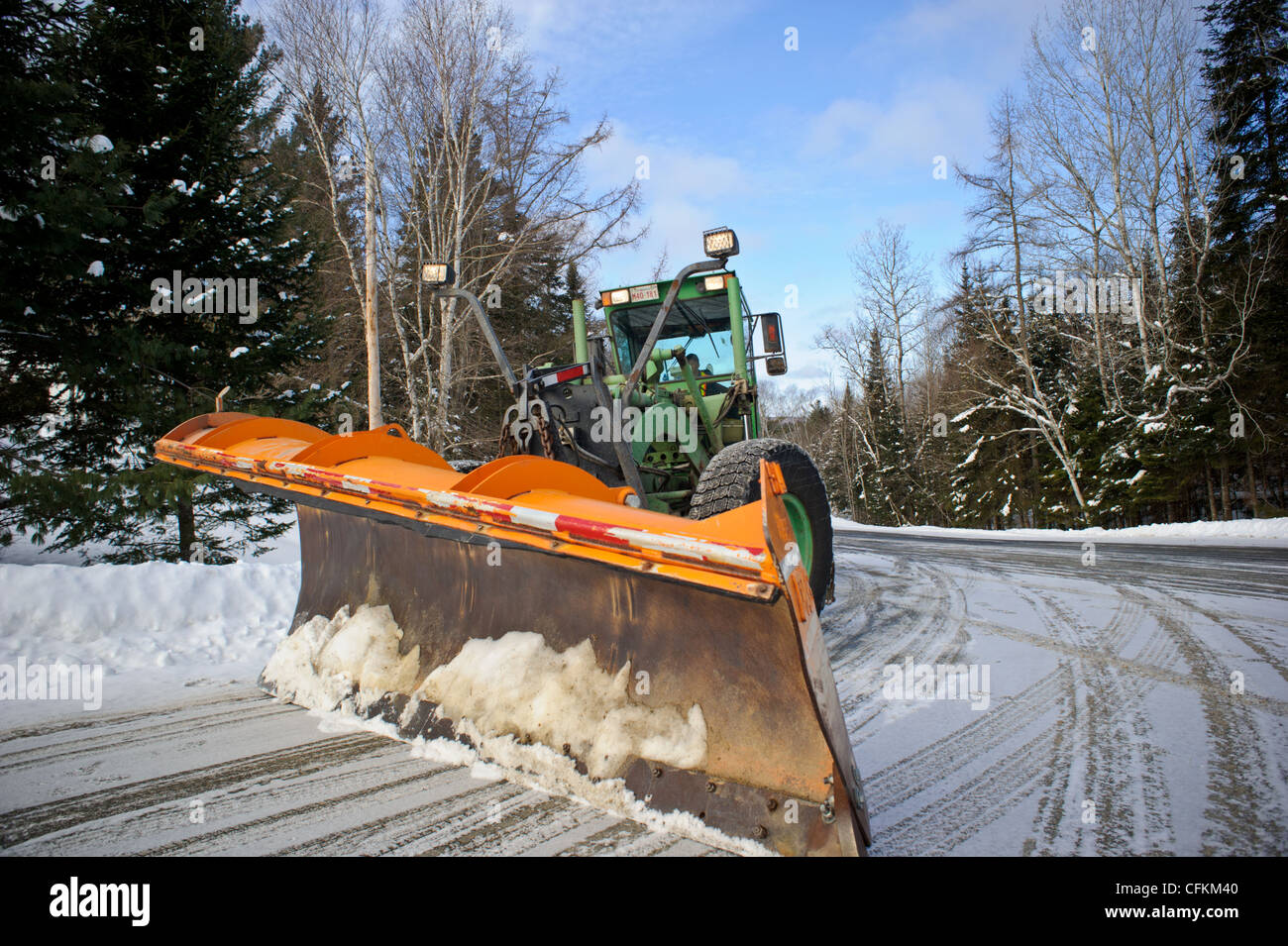 Snow plow plowing highway hi-res stock photography and images - Alamy