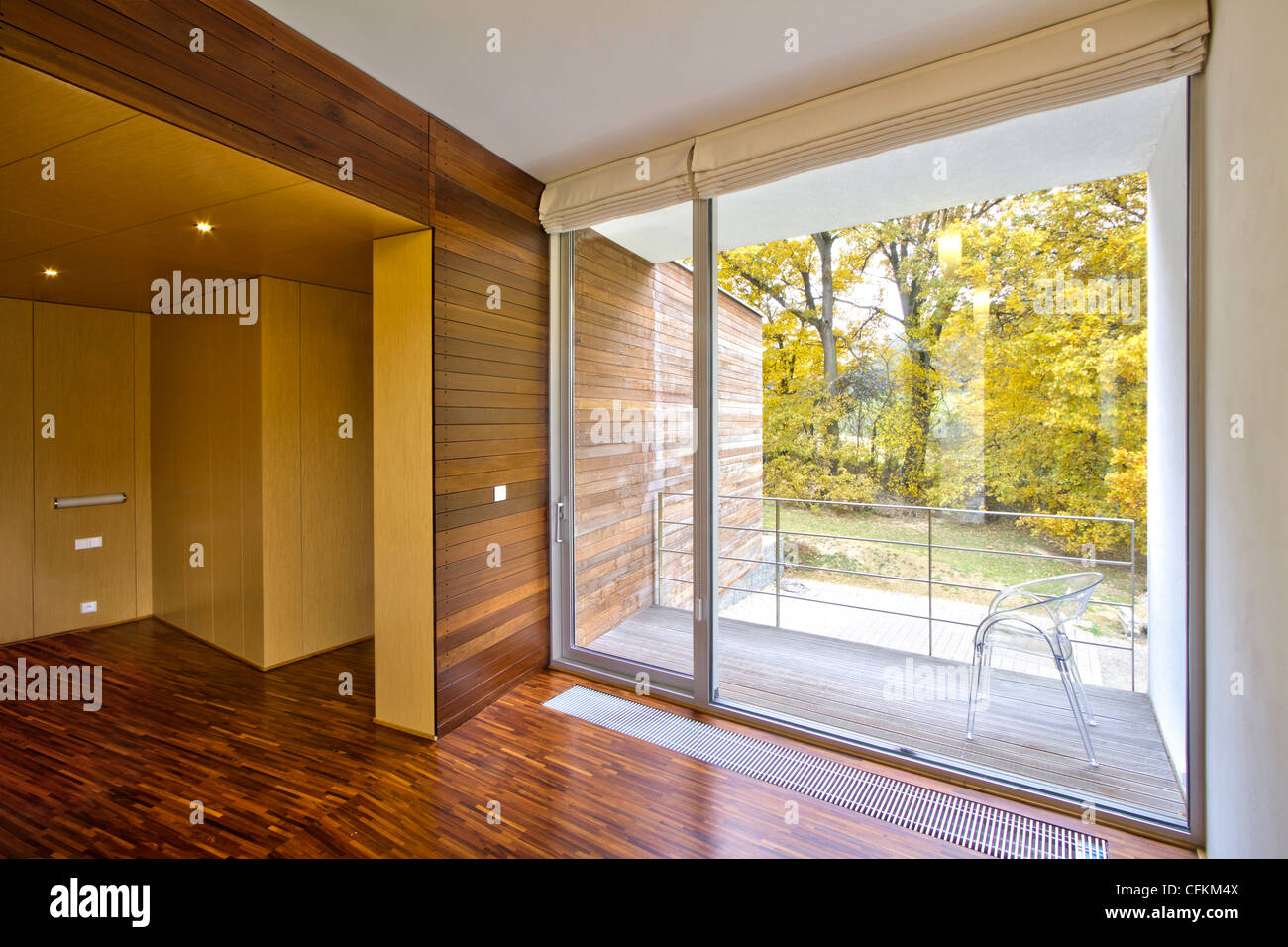 Intersection of two block of modern house Stock Photo - Alamy