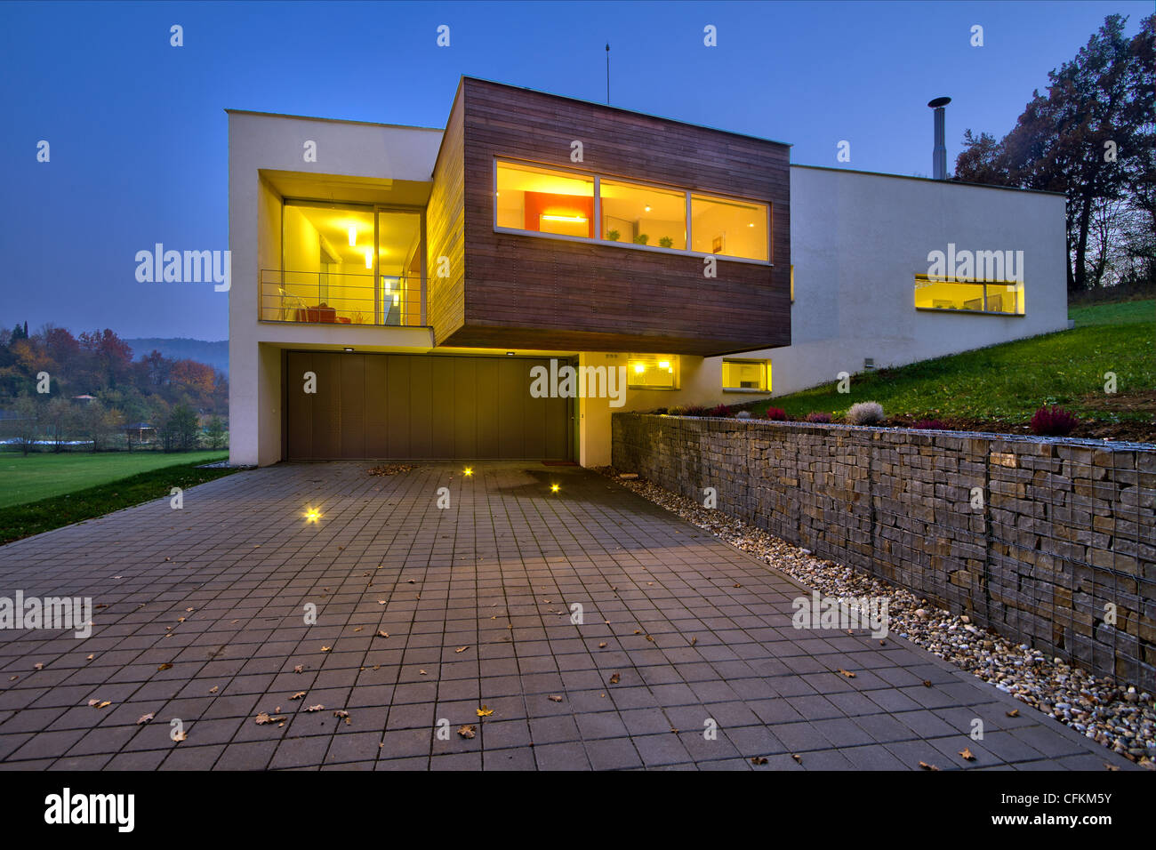 Stone slab house hi-res stock photography and images - Alamy