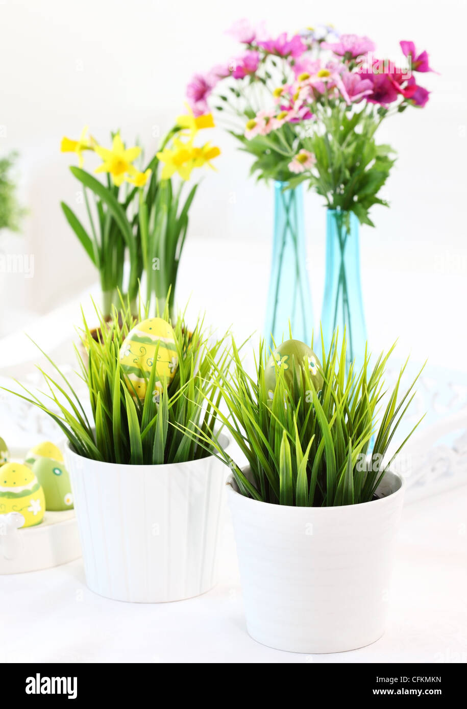 Table flowers decoration Cut Out Stock Images & Pictures - Alamy