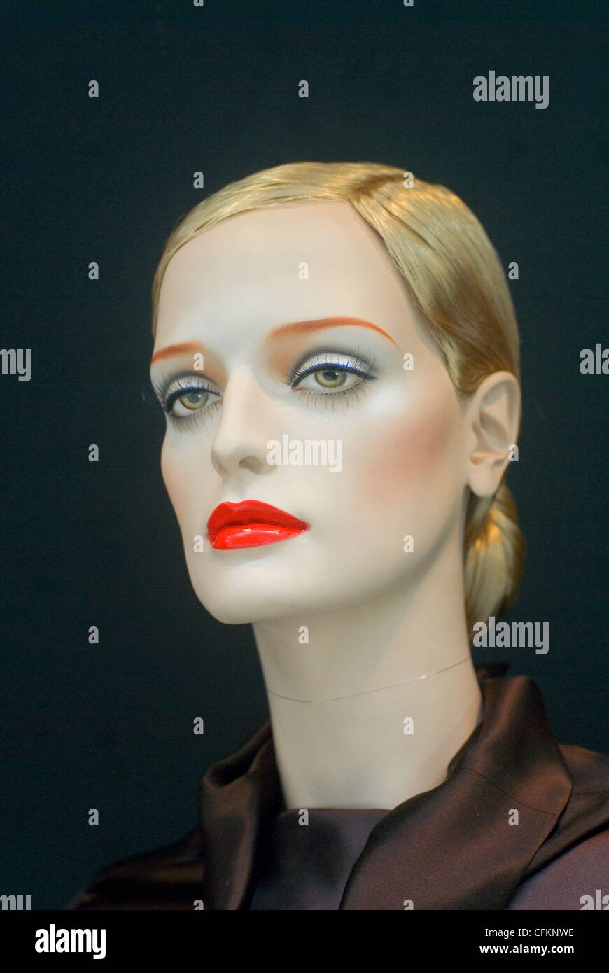 Mannequin in a top shop Stock Photo - Alamy
