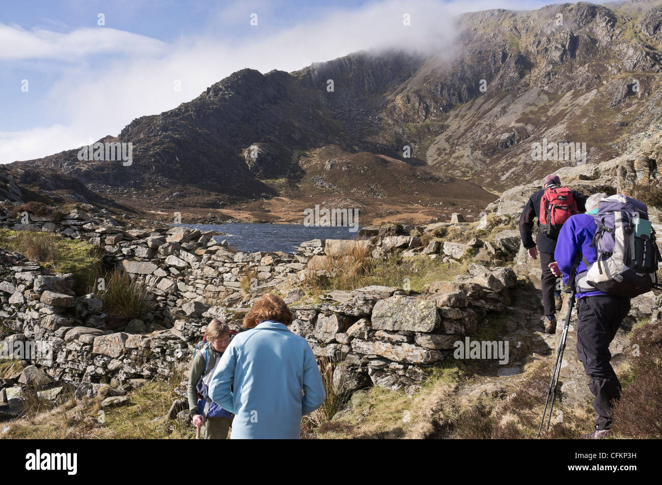 Walkers and view to Moel Siabod mountain and Daear Ddu east ridge from ...