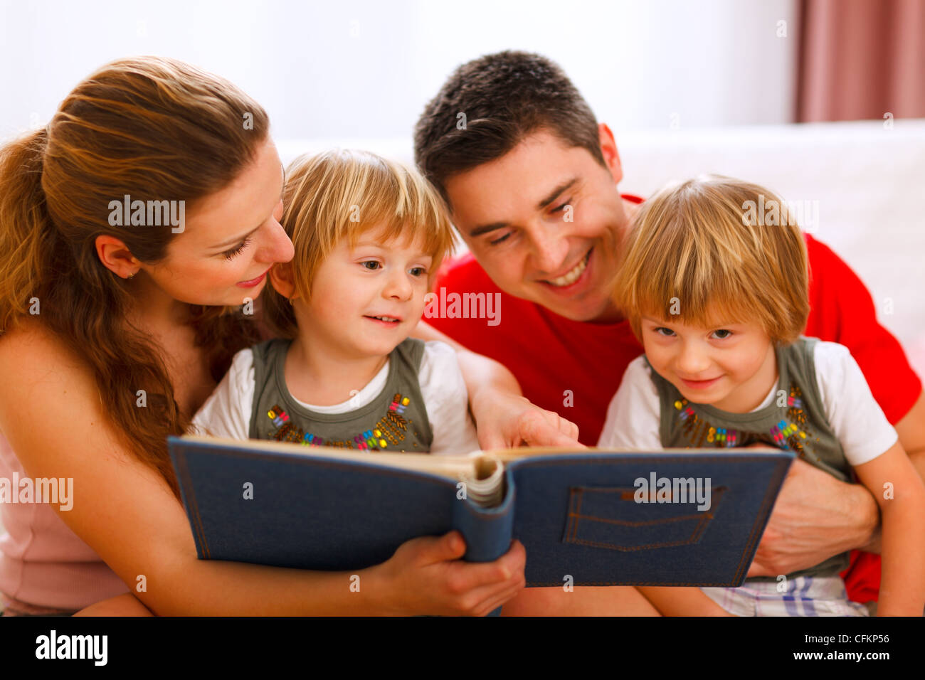 Children photo album hi-res stock photography and images - Alamy