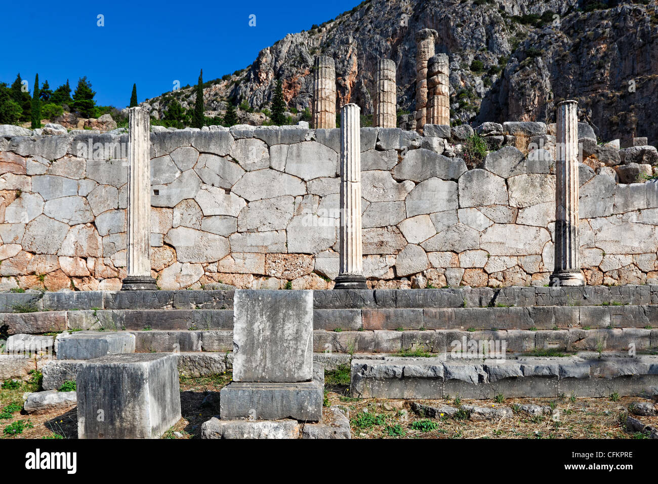 Polygonal wall hi-res stock photography and images - Alamy