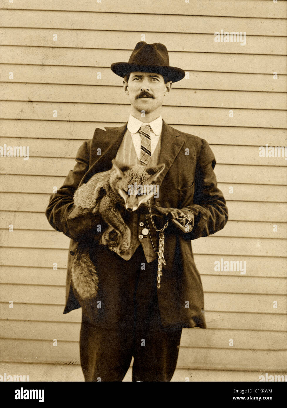 1900s man hi-res stock photography and images - Alamy